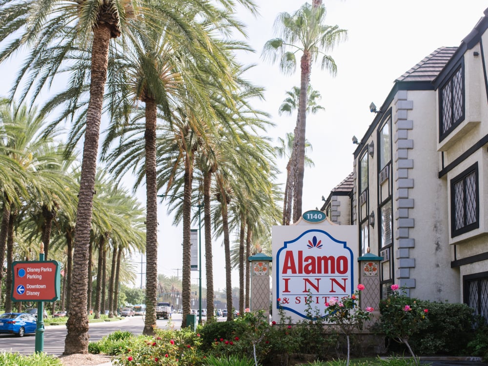 Anaheim Hotel Photo Gallery | Alamo Inn & Suites